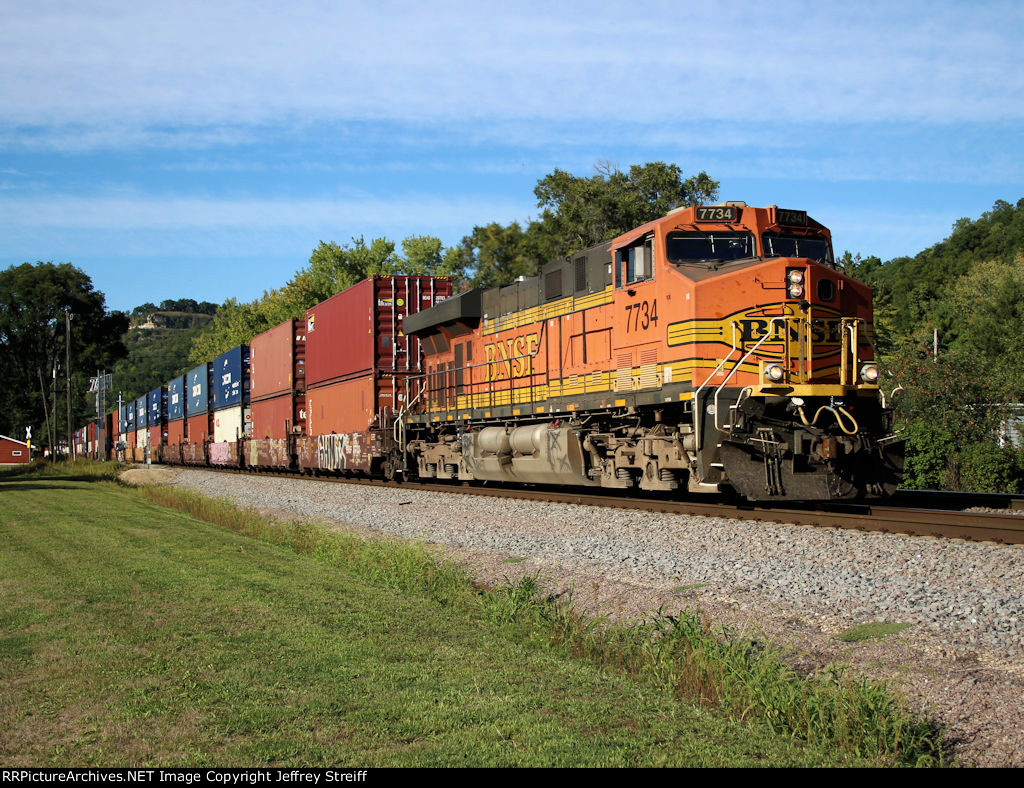 BNSF 7734